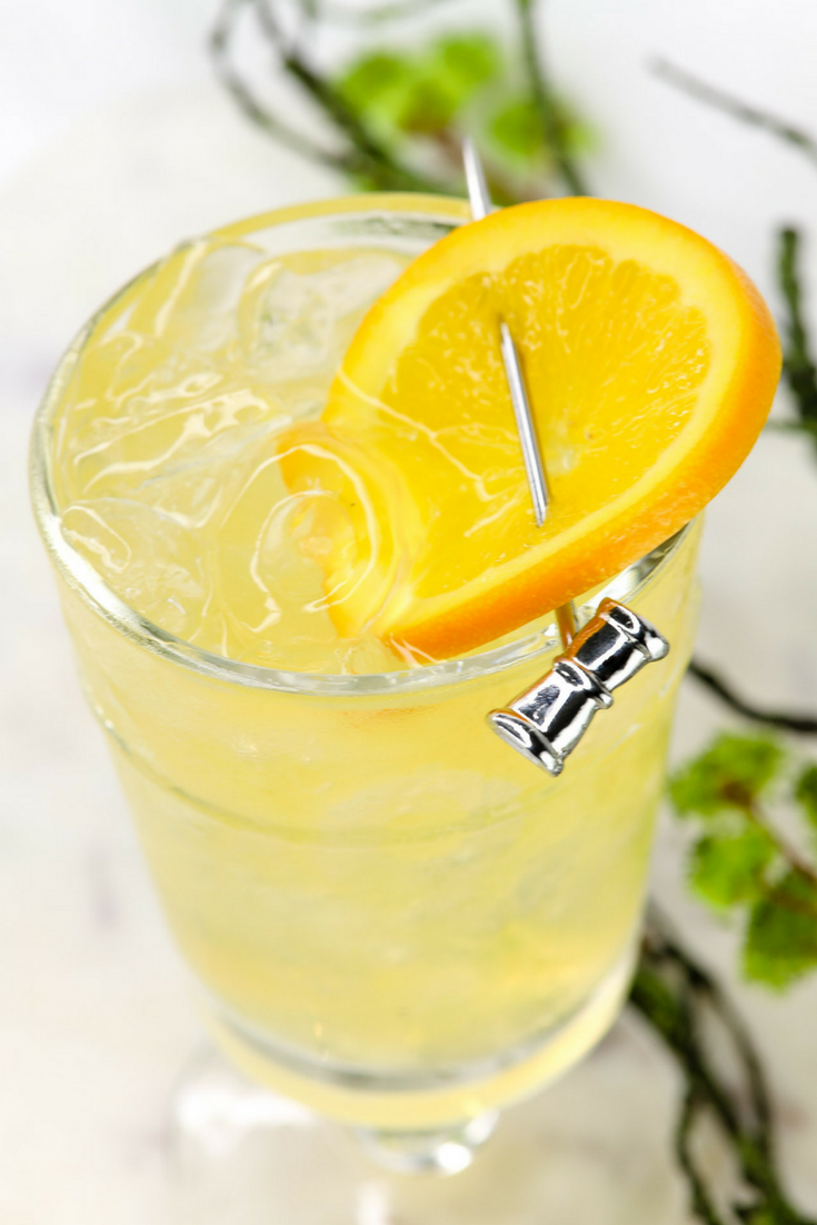 Skinny Orange Mango Spritzer Mocktail